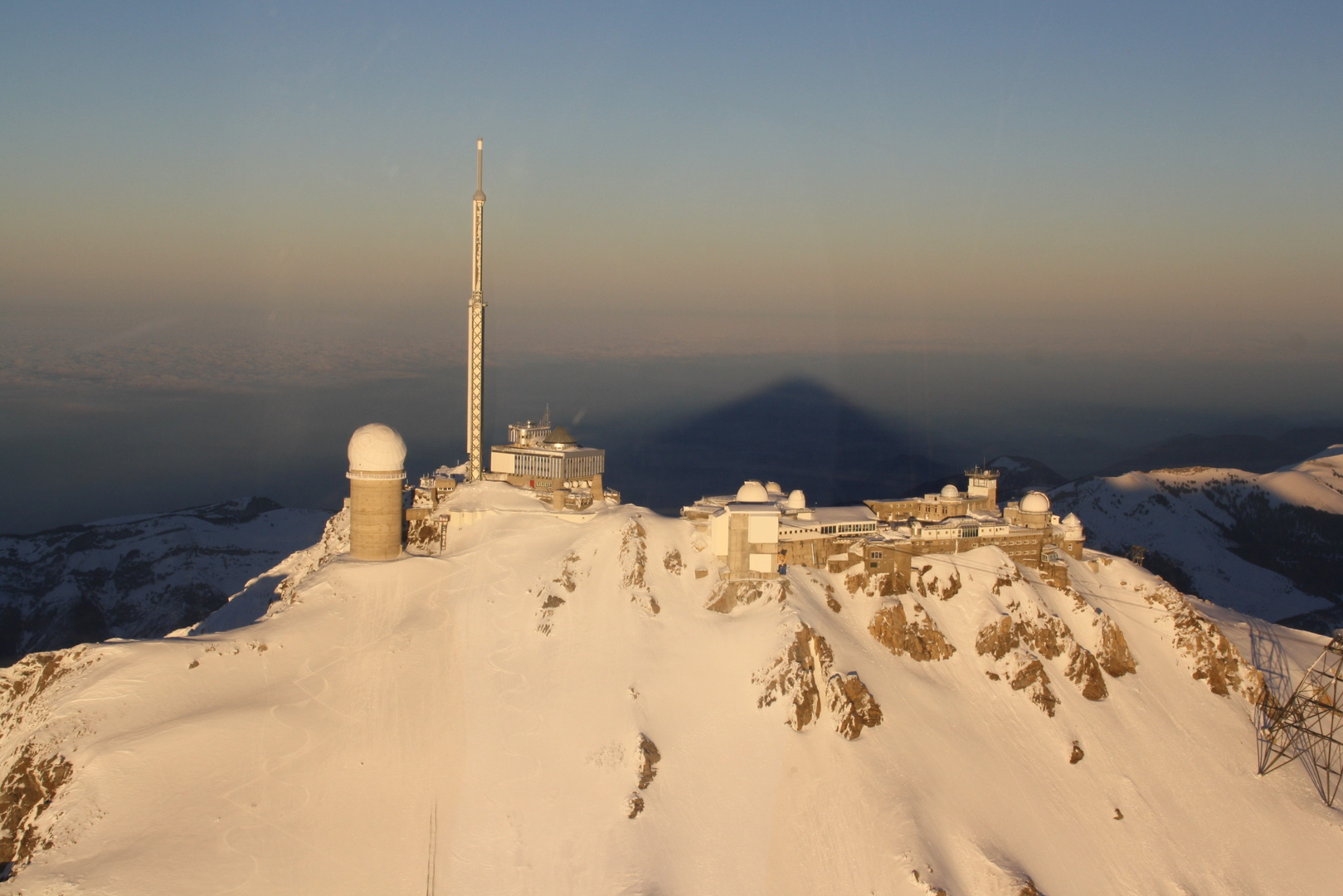 OBSERVATOIRE... photo et image | architecture, architecture de montagne ...
