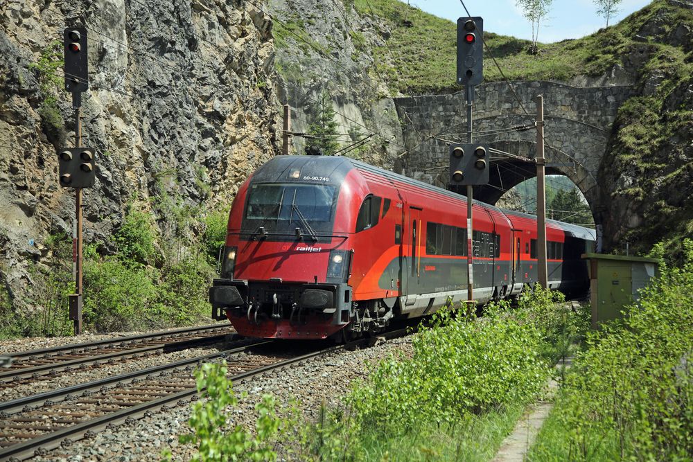 ÖBB - railjet 80-90.746 Foto & Bild | züge, personenzüge, eisenbahn ...