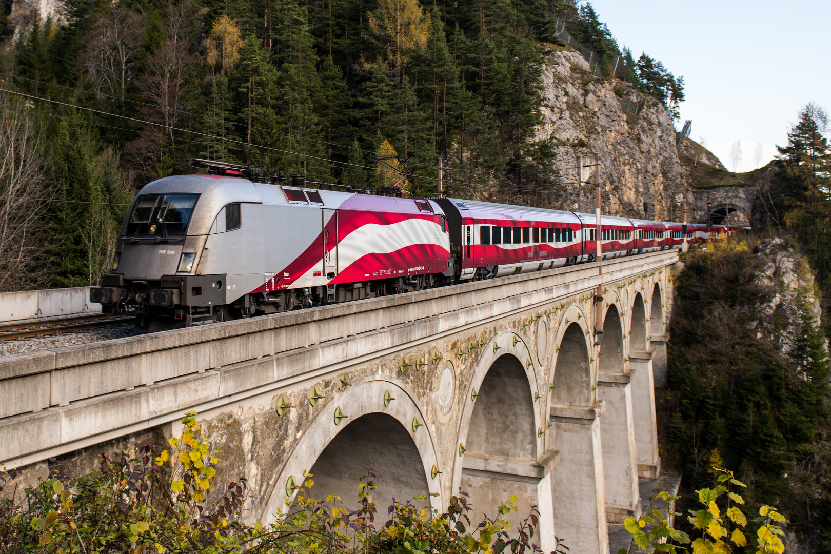 ÖBB Railjet Foto & Bild | österreich, eisenbahn, fahrzeuge Bilder auf ...