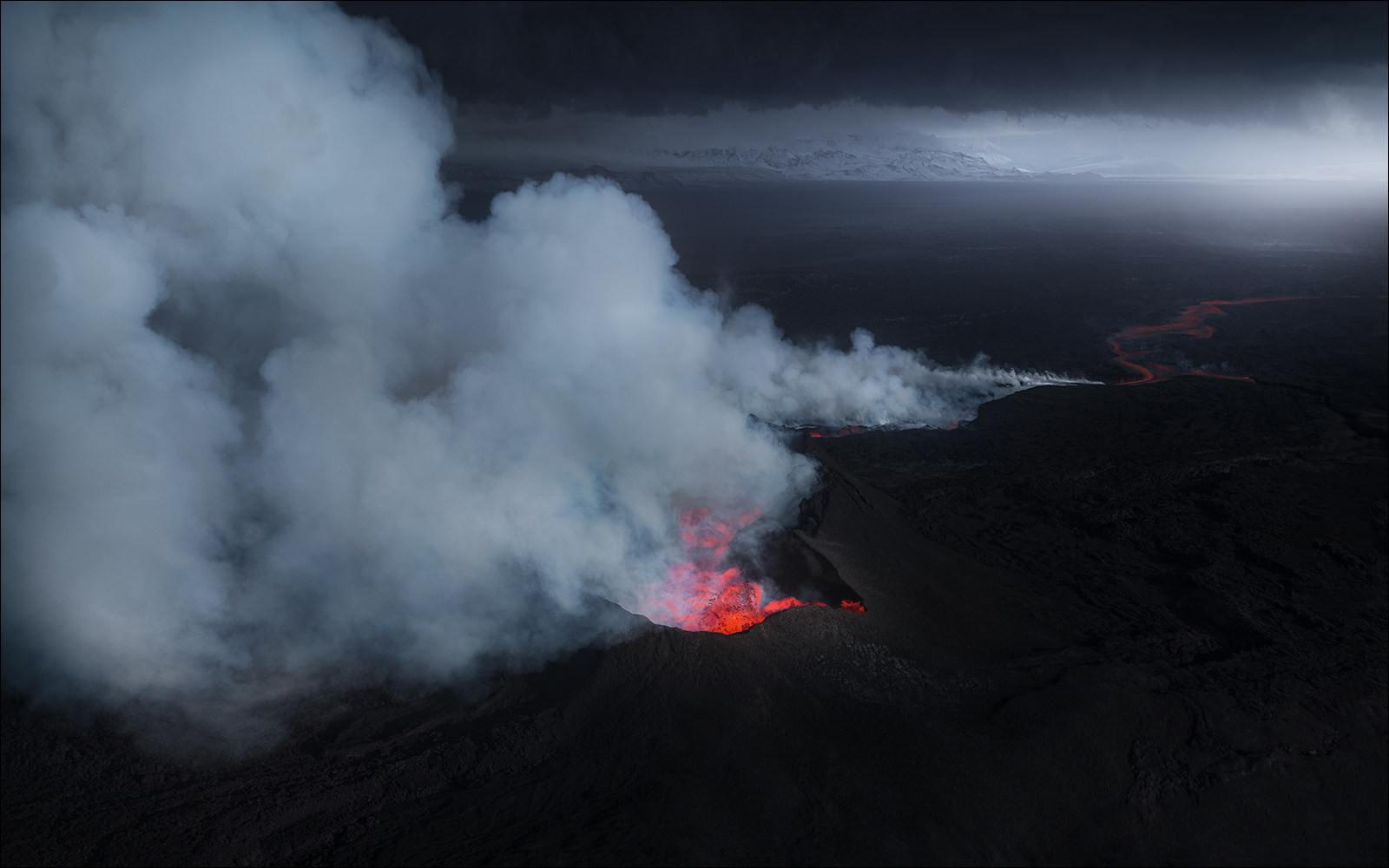 of fire and void ] Foto & Bild | world, rot, wolken Bilder auf ...