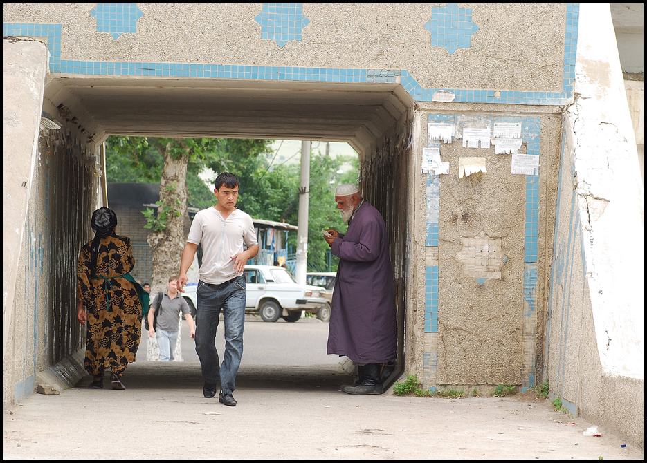 old and young Foto & Bild | erwachsene, alltagsereignisse, menschen in der freizeit Bilder auf ...