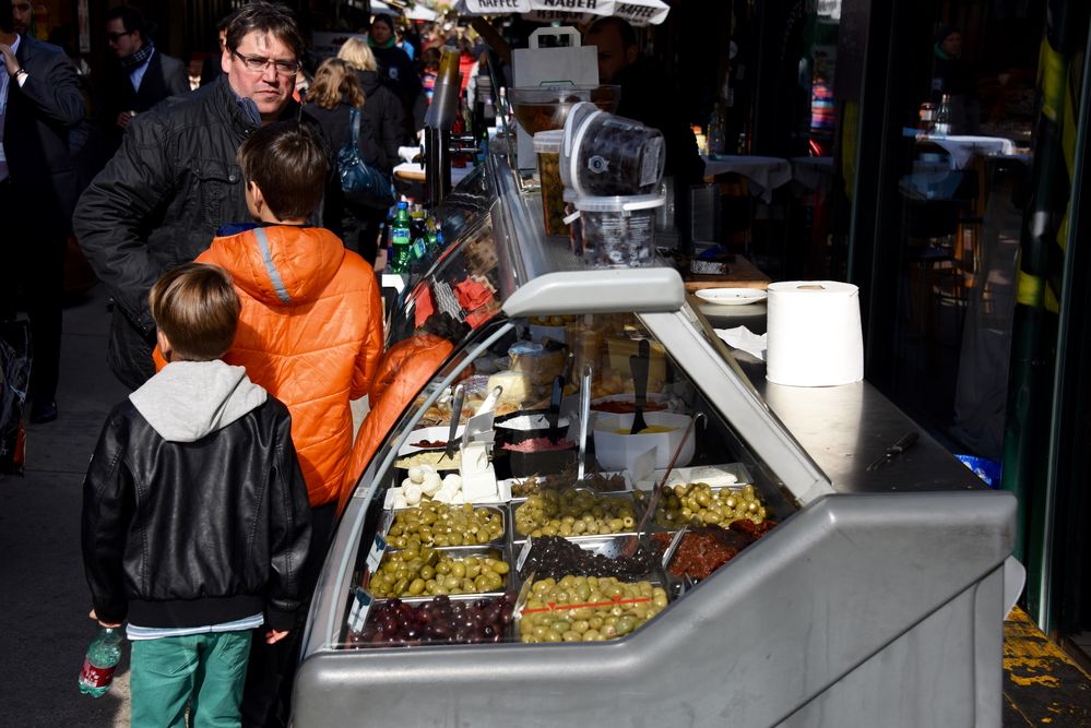 Oliven Foto & Bild | street, dokumentation, wien Bilder auf fotocommunity