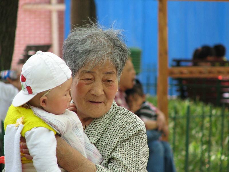 Oma Mit Enkel Foto And Bild Asia China East Asia Bilder Auf Fotocommunity