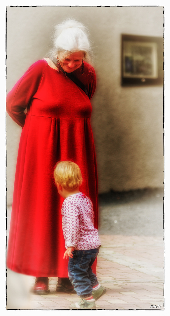 Oma Und Enkel Foto And Bild Streetfotografie Mit Menschen Menschen