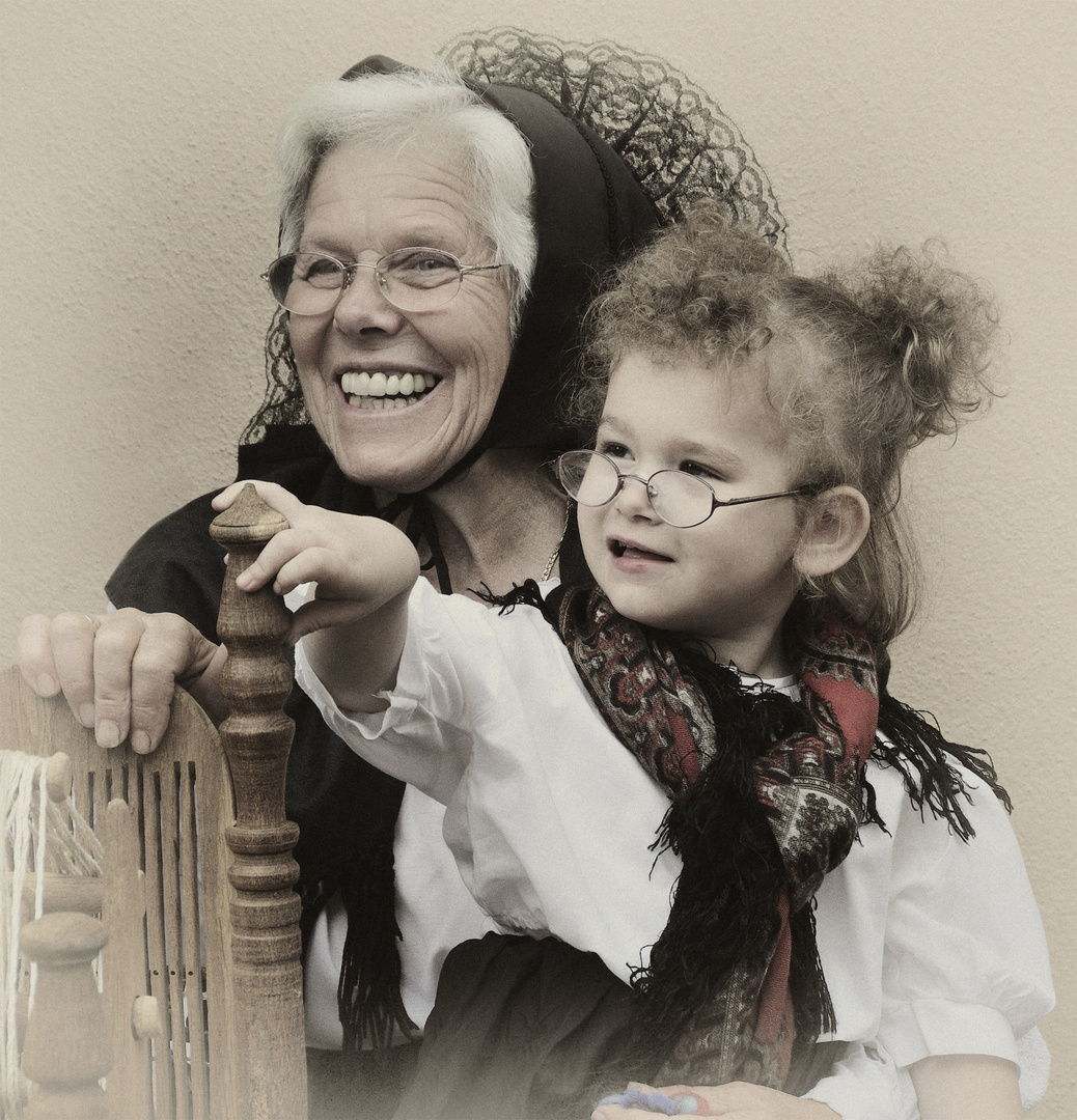 Oma und Enkel Foto & Bild | erwachsene menschen, kinder und erwachsene, menschen Bilder auf ...