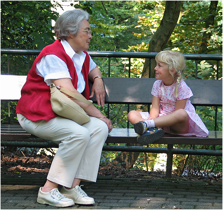 Oma und Enkelin Foto & Bild | erwachsene menschen, kinder, kinder und ... Oma und Enkelin Foto & Bild | erwachsene menschen, kinder, kinder und ...