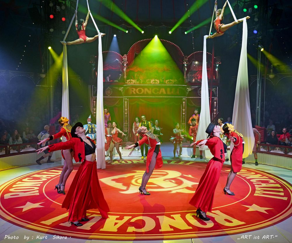 Opening Roncalli 2024 Foto & Bild | kunstfotografie & kultur, zirkus ...