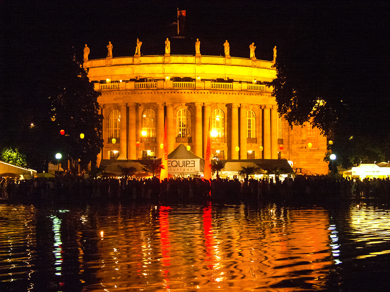 Oper im Spiegel Foto & Bild | world, nacht, available light Bilder auf ...