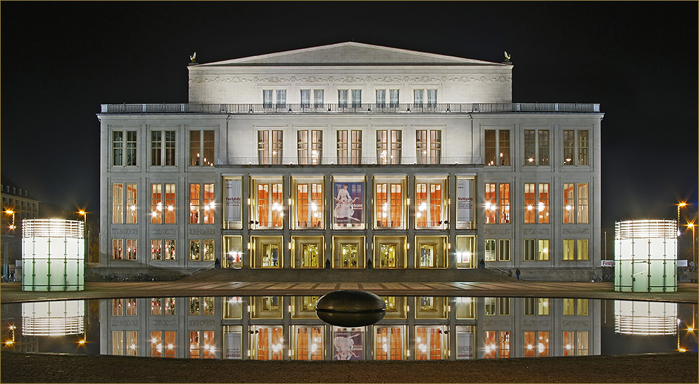 Oper Leipzig (Reload) Foto & Bild | architektur, architektur bei nacht ...