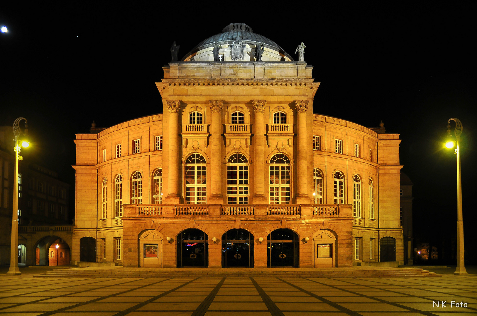 Opernhaus Foto & Bild | architektur, architektur bei nacht, sonstiges ...