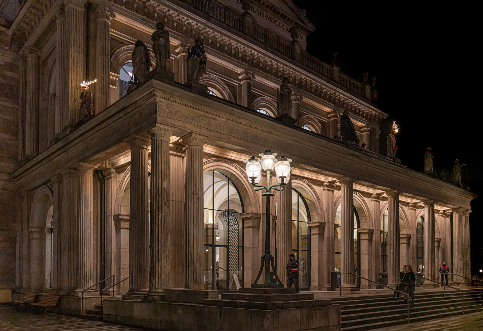 Opernhaus Hannover Foto & Bild | nachtaufnahme, architektur, hannover ...