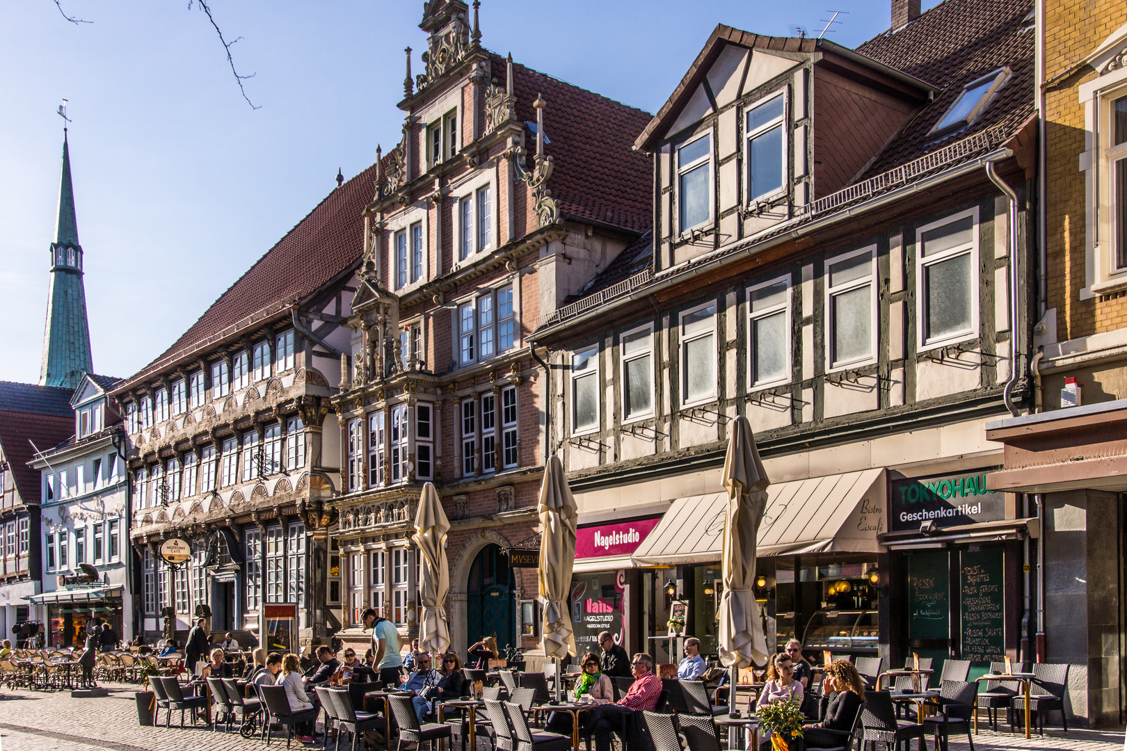 LA CITTA’ TEDESCA DI HAMELN – HAMELIN E LA FIABA DEL PIFFERAIO MAGICO ...