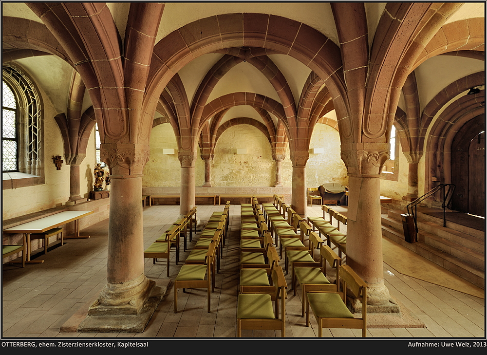 OTTERBERG (Landkr. Kaiserslautern), ehem. Zisterzienserkloster, Kapitelsaal, Inneres von Norden ...