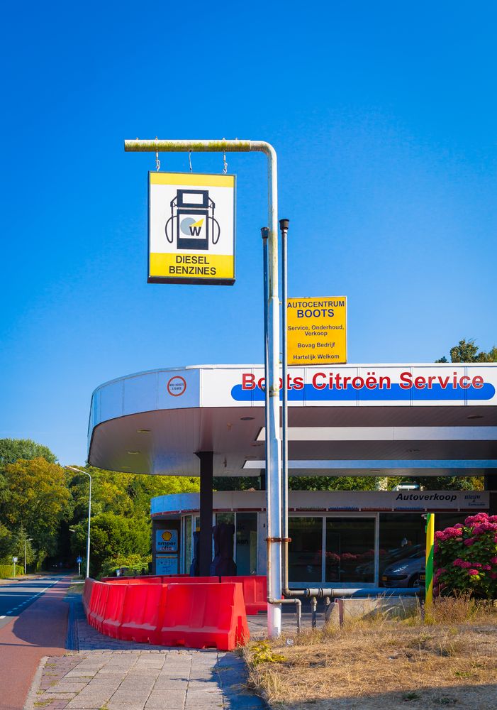 Out of service Foto & Bild | architektur, europe, benelux Bilder auf ...