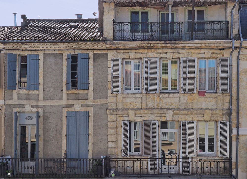 Ouvertures (de maisons à Auch) photo et image | europe, france ...