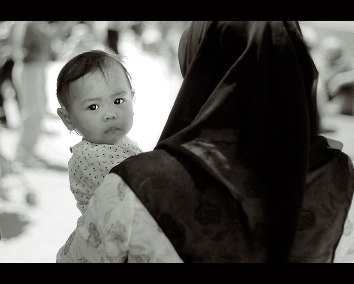 Over The Shoulder Foto & Bild | streetfotografie mit menschen, menschen ...