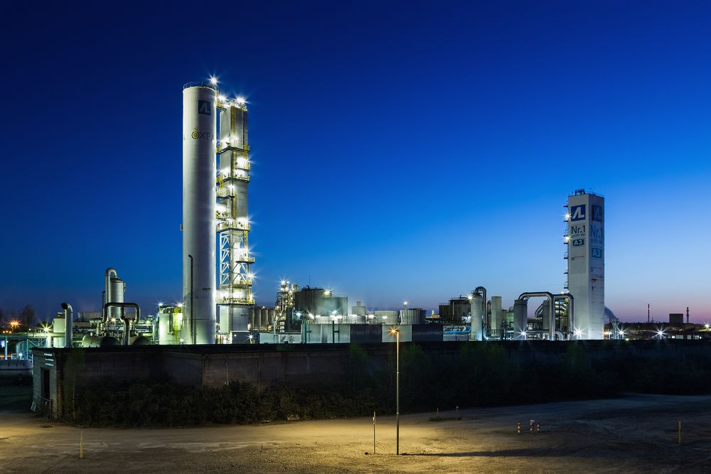 OXEA Foto & Bild | industrie und technik, industrie nachts ...