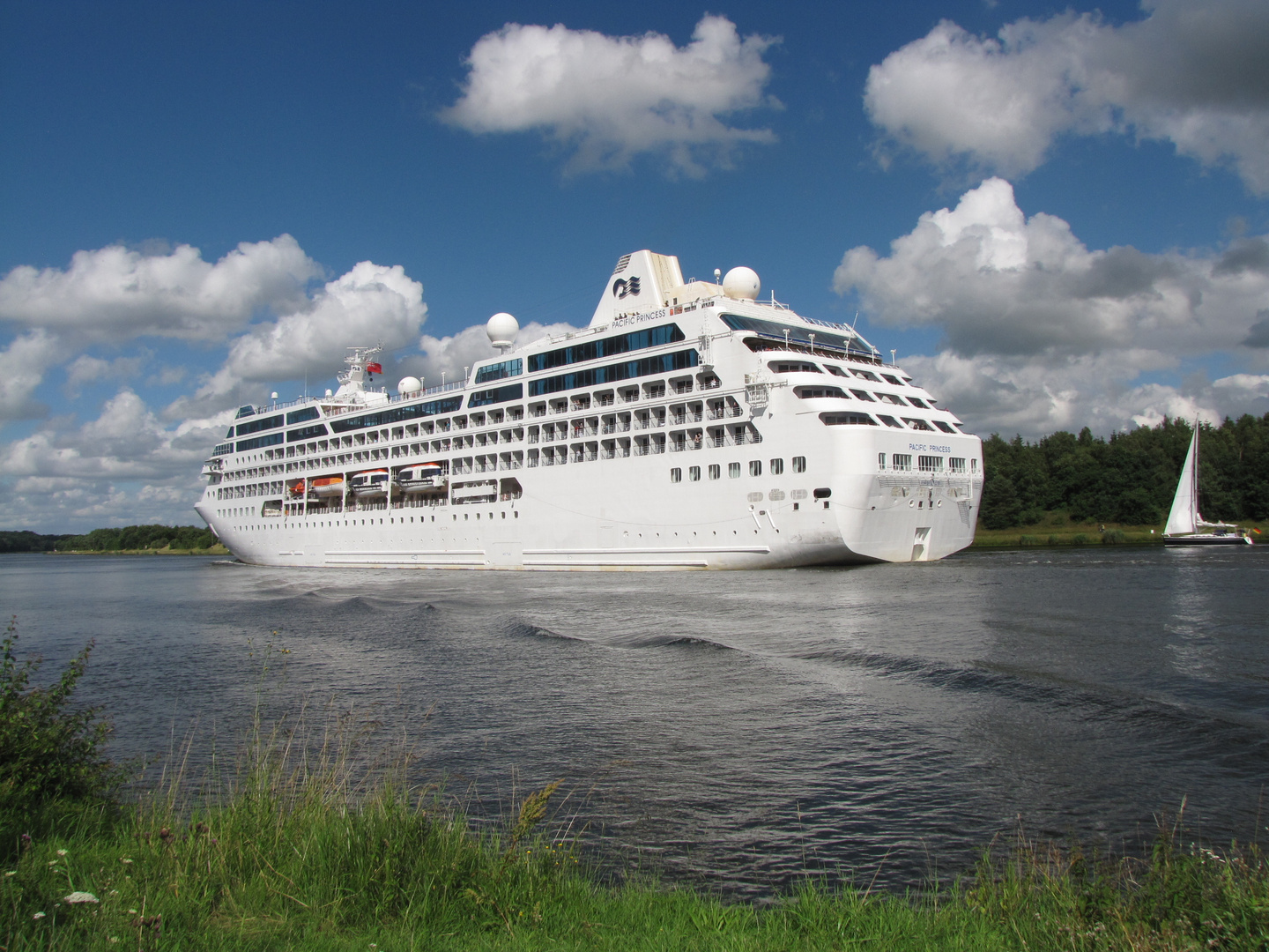 Pacific Princess Foto & Bild | schiffe, wasser, schiff Bilder auf ...