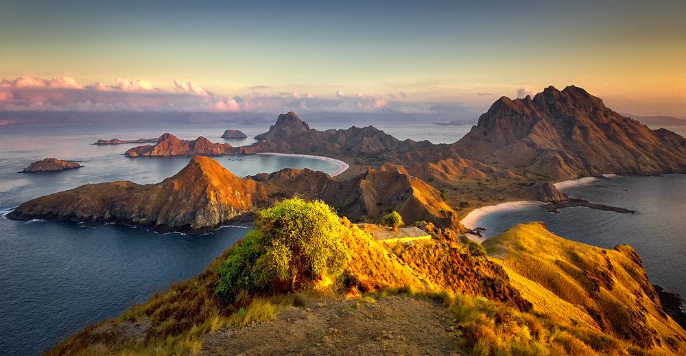 Padar Island Foto & Bild | landschaft, jahreszeiten, meer & strand ...