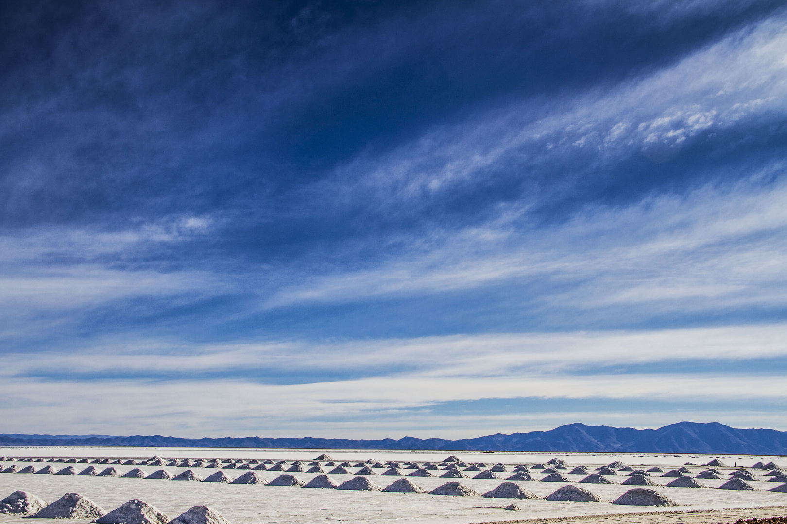 Paisaje marciano en azul Imagen & Foto | azul, paisajes, cielo azul ...