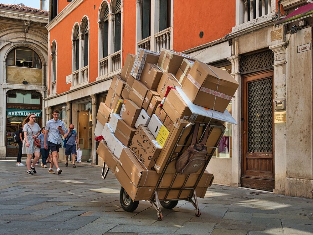 Paketdienst in Venedig Foto & Bild | reportage dokumentation, diverses ...