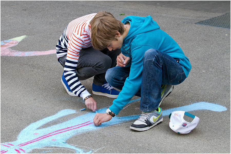 Partnerarbeit 2 Foto & Bild | jugendliche, outdoor, menschen Bilder auf ...