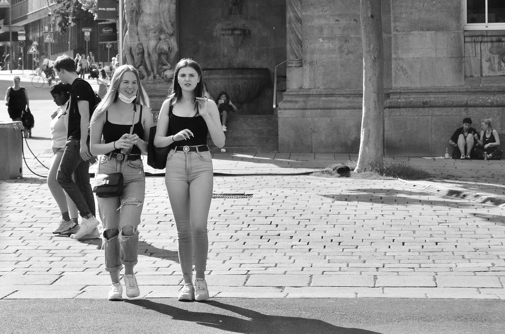 Partnerlook Foto & Bild | erwachsene menschen, streetfotografie mit ...