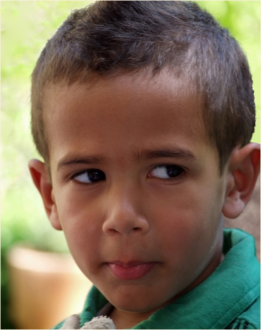 …pas content… ! photo et image | porträt, blick, portraits Images ...