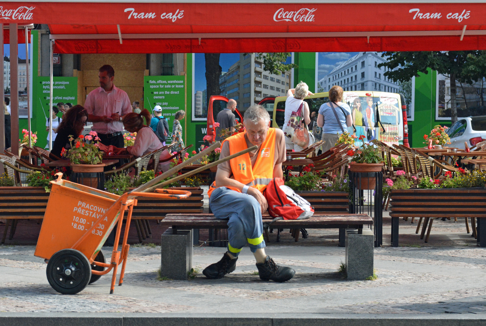 PAUSE Foto & Bild | street, dokumentation, outdoor Bilder auf fotocommunity