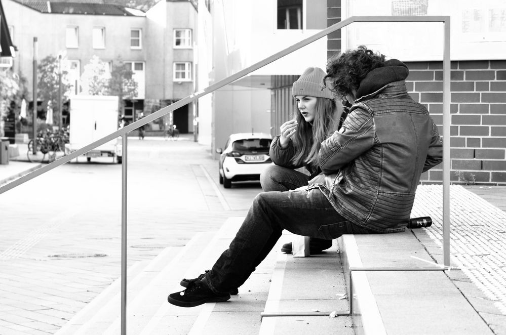 Pausentreff Foto & Bild | erwachsene menschen, streetfotografie mit menschen, paare Bilder auf ...