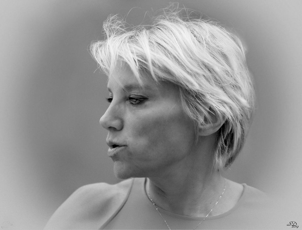 Pensive photo et image | portraits, portraits au féminin, animations ...