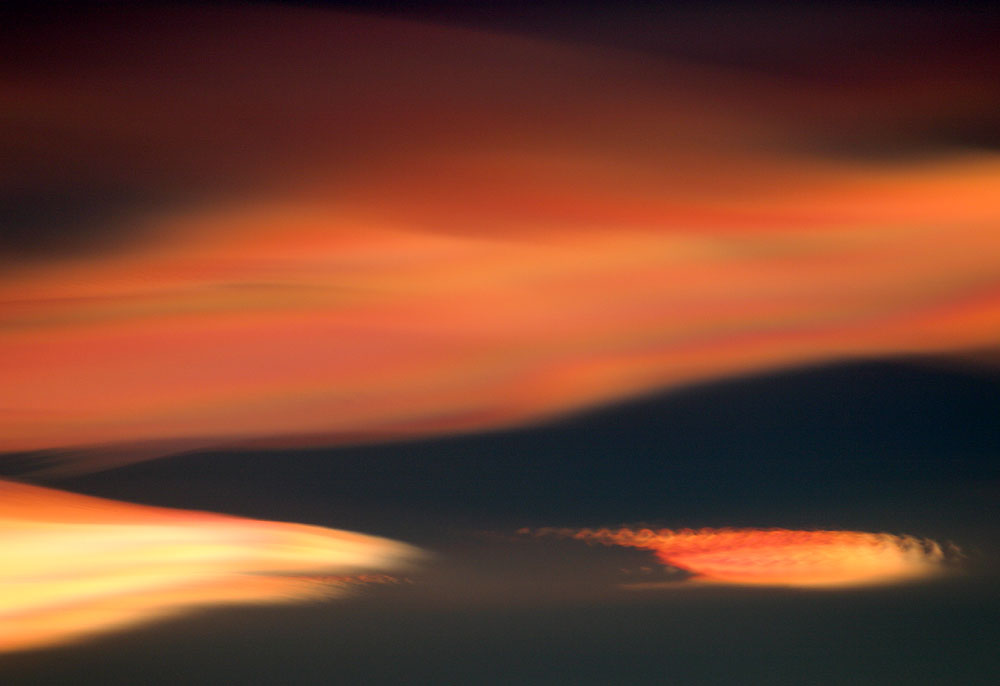 "Perlemor" - Perlmuttwolken über Südnorwegen Foto & Bild | opt ...