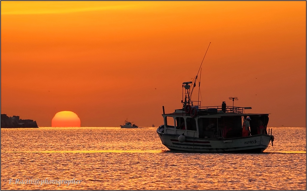 Peschereccio Foto % Immagini| paesaggi, mare, natura Foto su fotocommunity