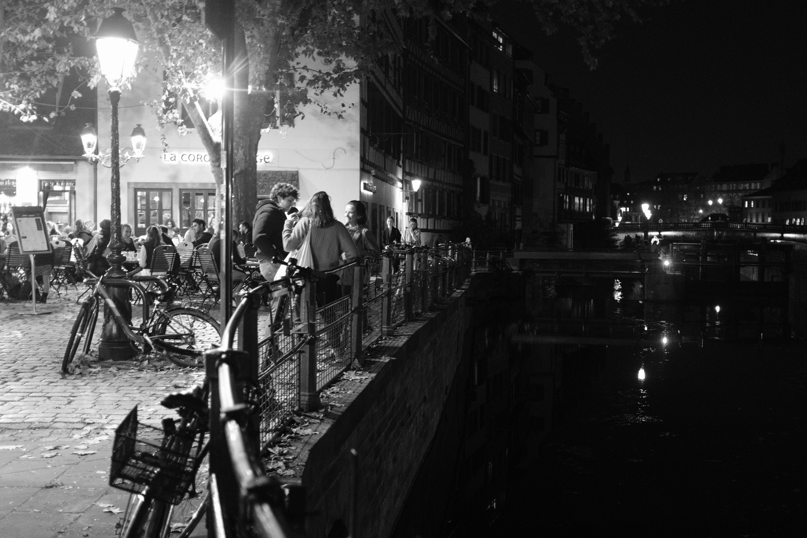 petite france Foto & Bild | streetfotografie mit menschen, projekte, kommunikation; grafik ...