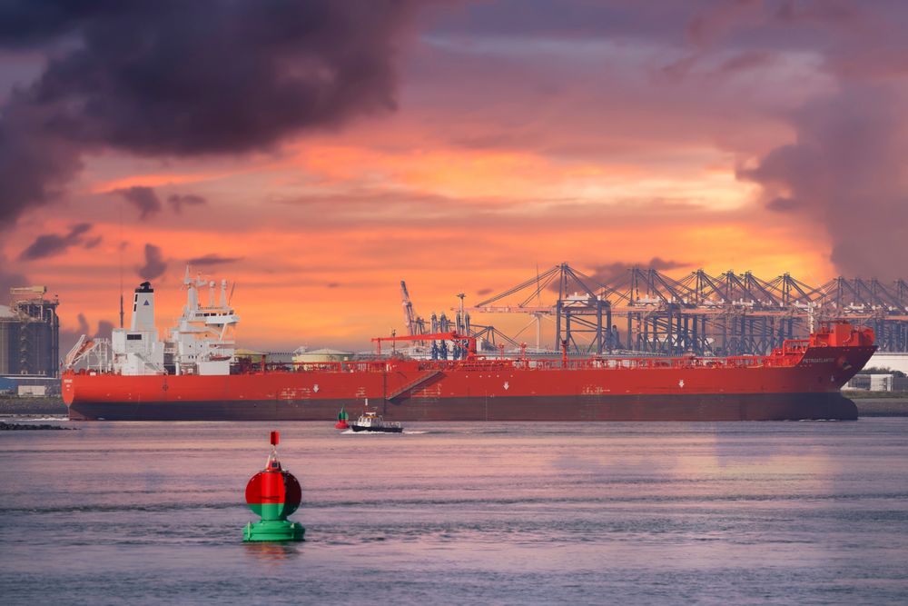 PETROATLANTIC Shuttle Tanker, Rotterdam Foto & Bild | schiffe und ...