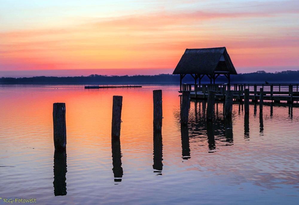 Pfähle im See Foto & Bild | projekte, dienstag ist spiegeltag ...