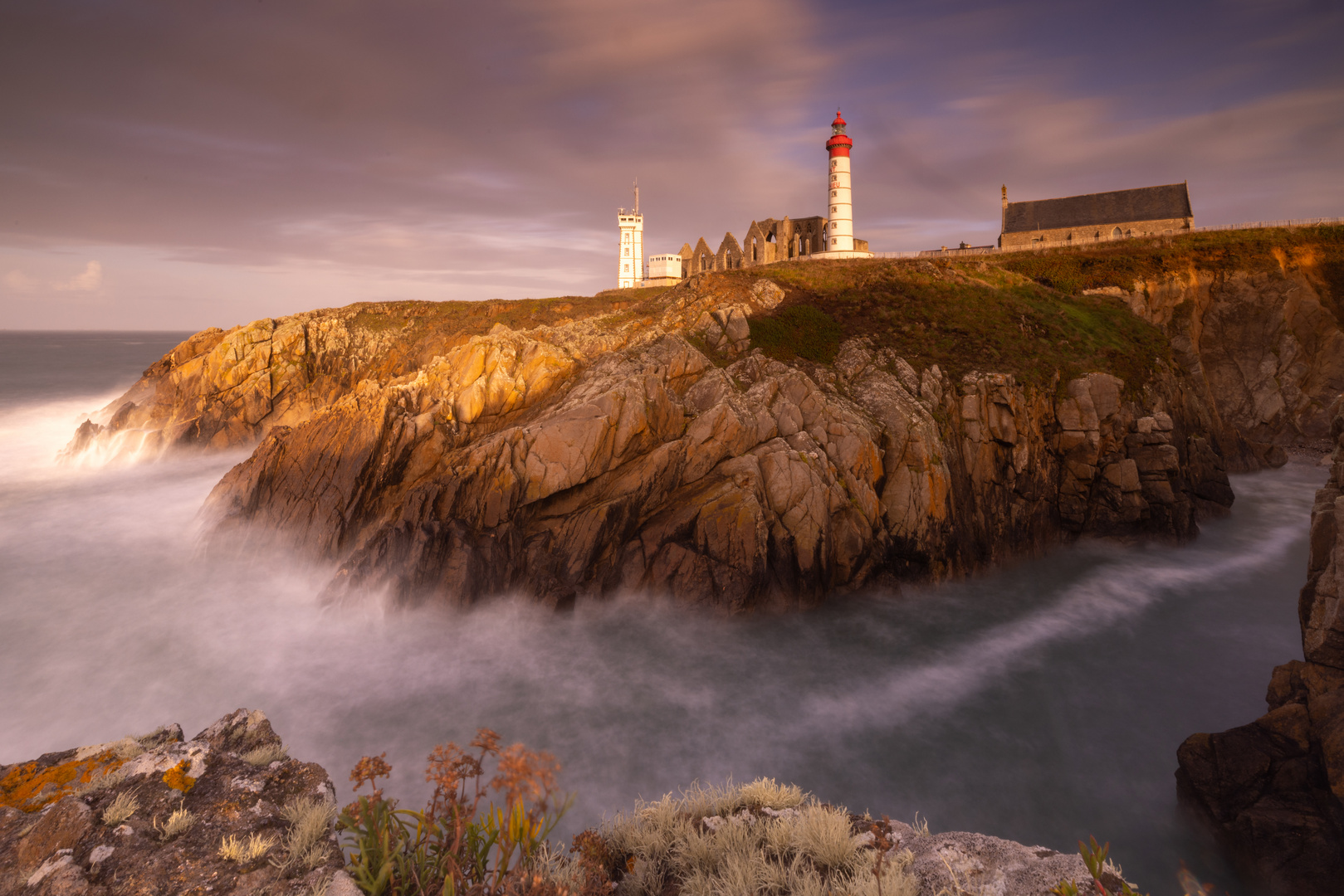Phare de Saint-Mathieu Foto & Bild | architektur, türme, profanbauten ...