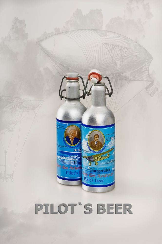 Pilots Beer Foto & Bild | stillleben, tabletop, motive Bilder auf ...