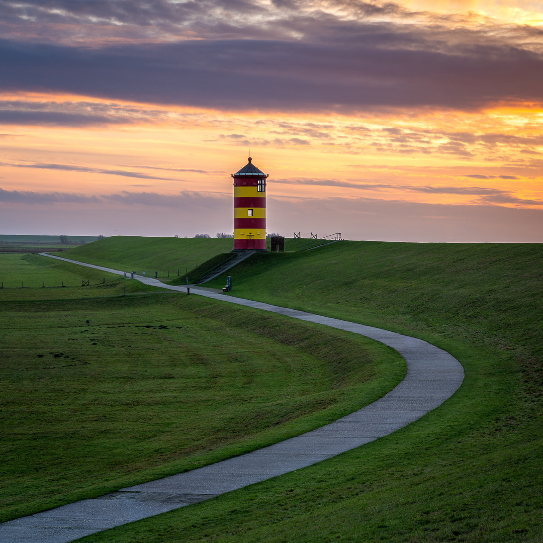 Pilsum Lighthouse (Germany) Foto & Bild | architektur, deutschland ...