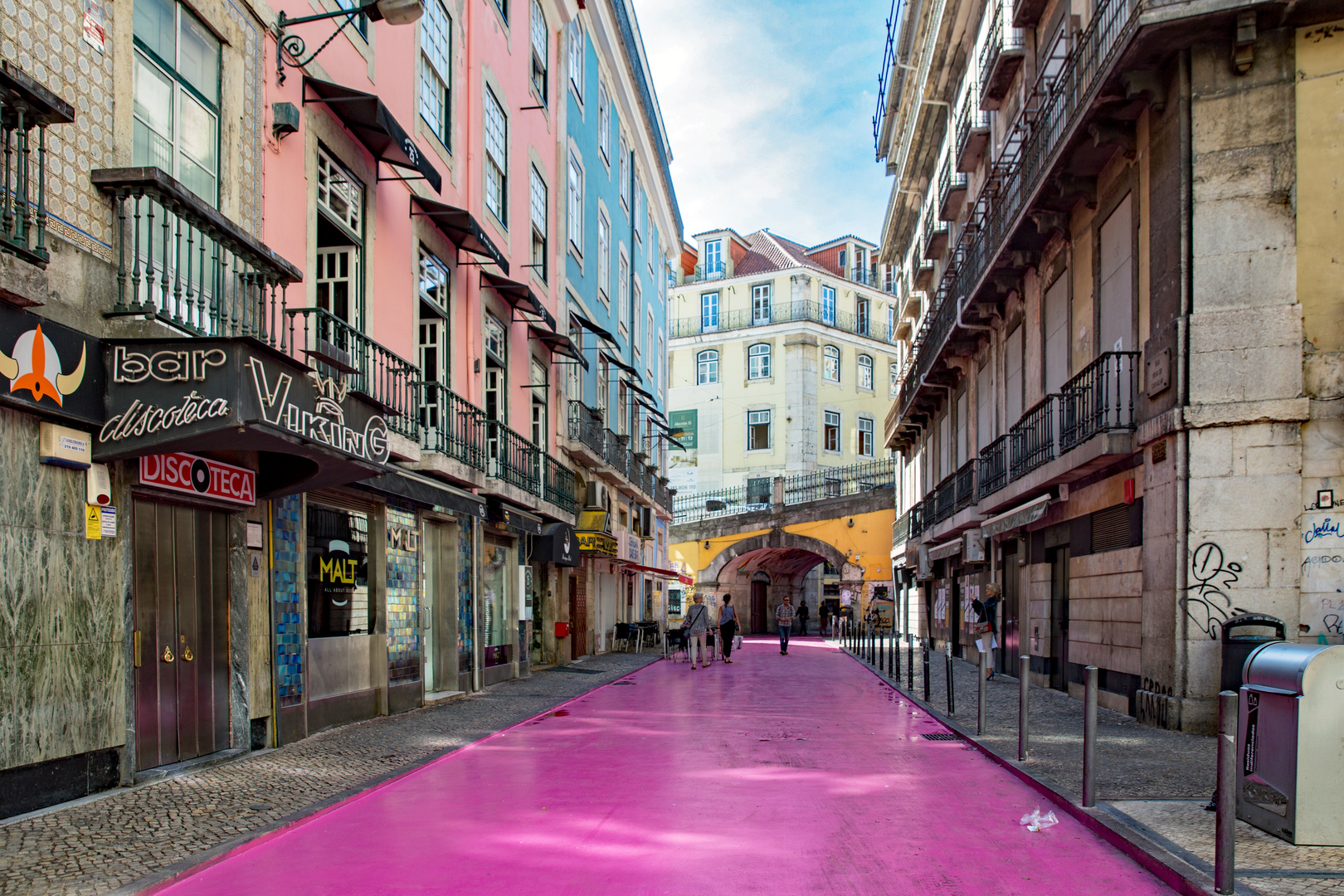 pink road Foto & Bild | architektur, europe, portugal Bilder auf ...