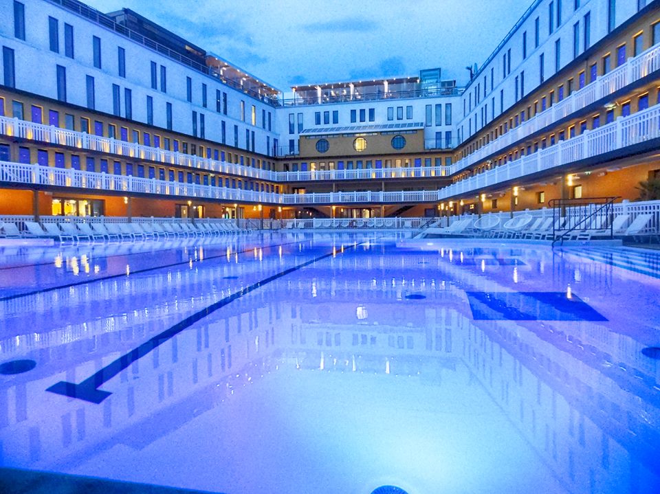 Piscine Molitor - Paris photo et image | digiart Images fotocommunity