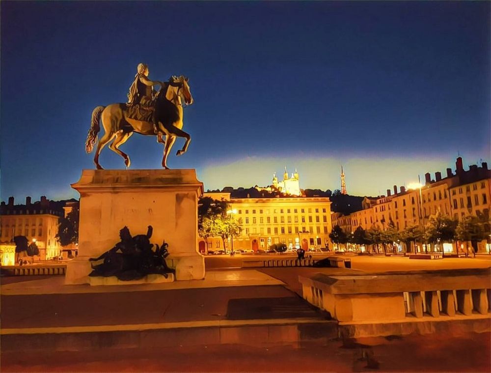 Place Bellecour photo et image | europe, france, rhône-alpes Images ...