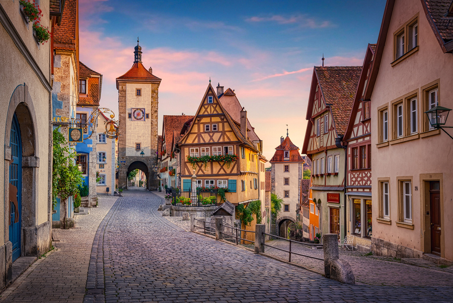 Plönlein im Abendlicht Foto & Bild | architektur, deutschland, europe ...