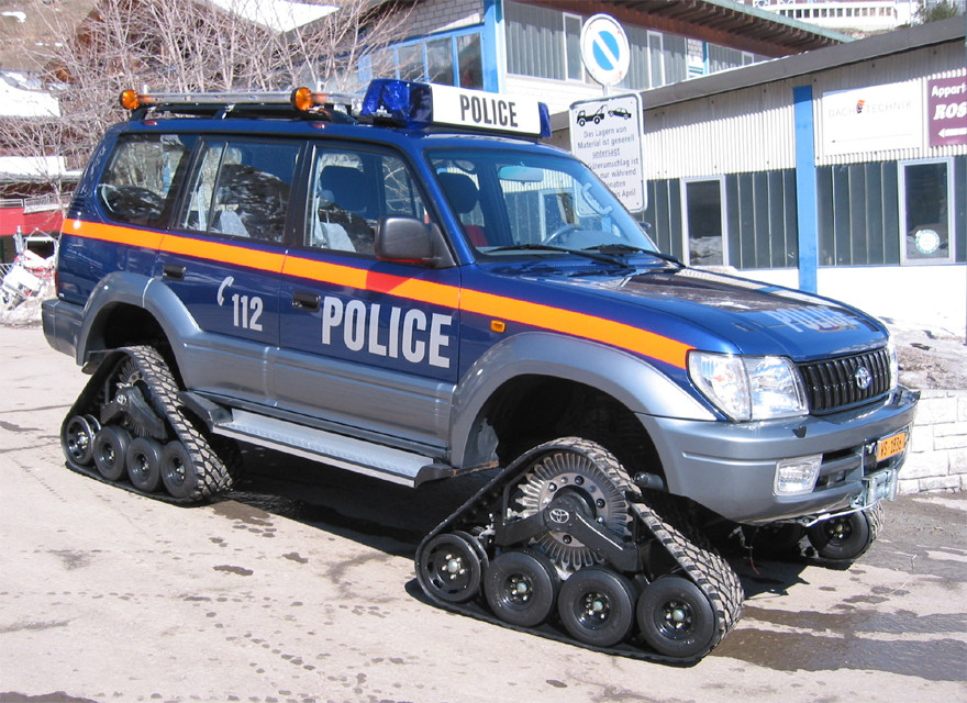 Polizeiauto in Zermatt Foto & Bild | europe, schweiz & liechtenstein ...