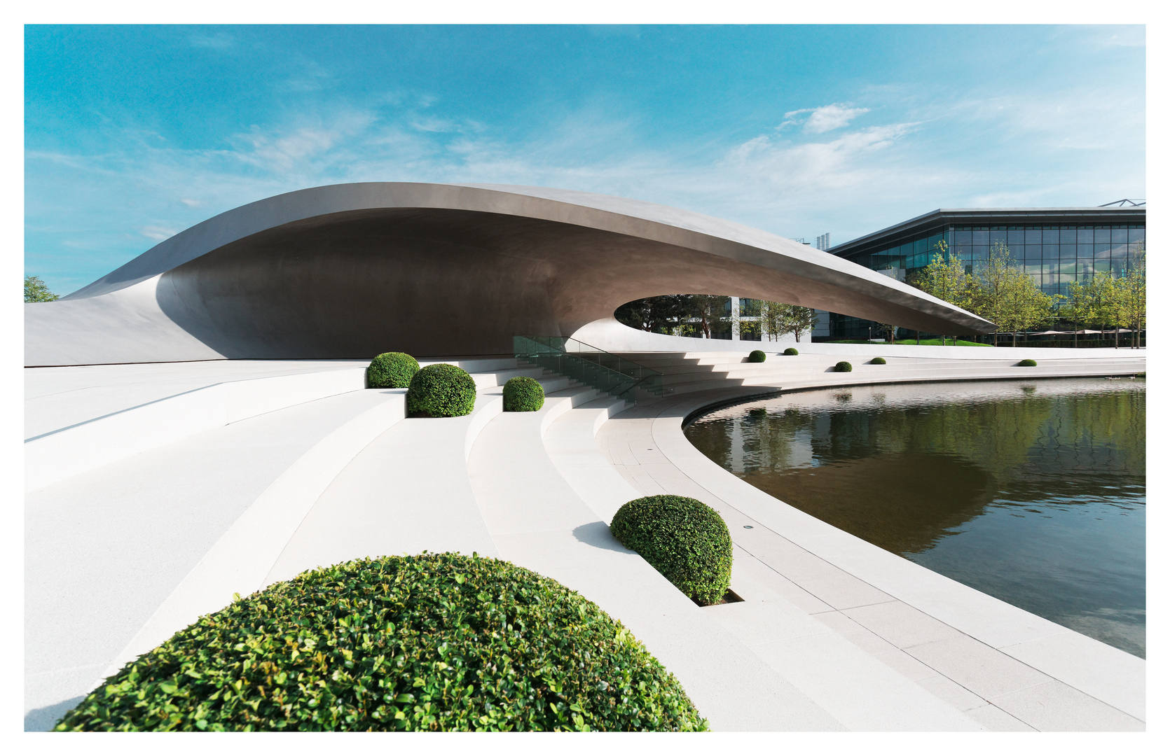 Porsche-Pavillion in der Autostadt Foto & Bild | deutschland, europe ...