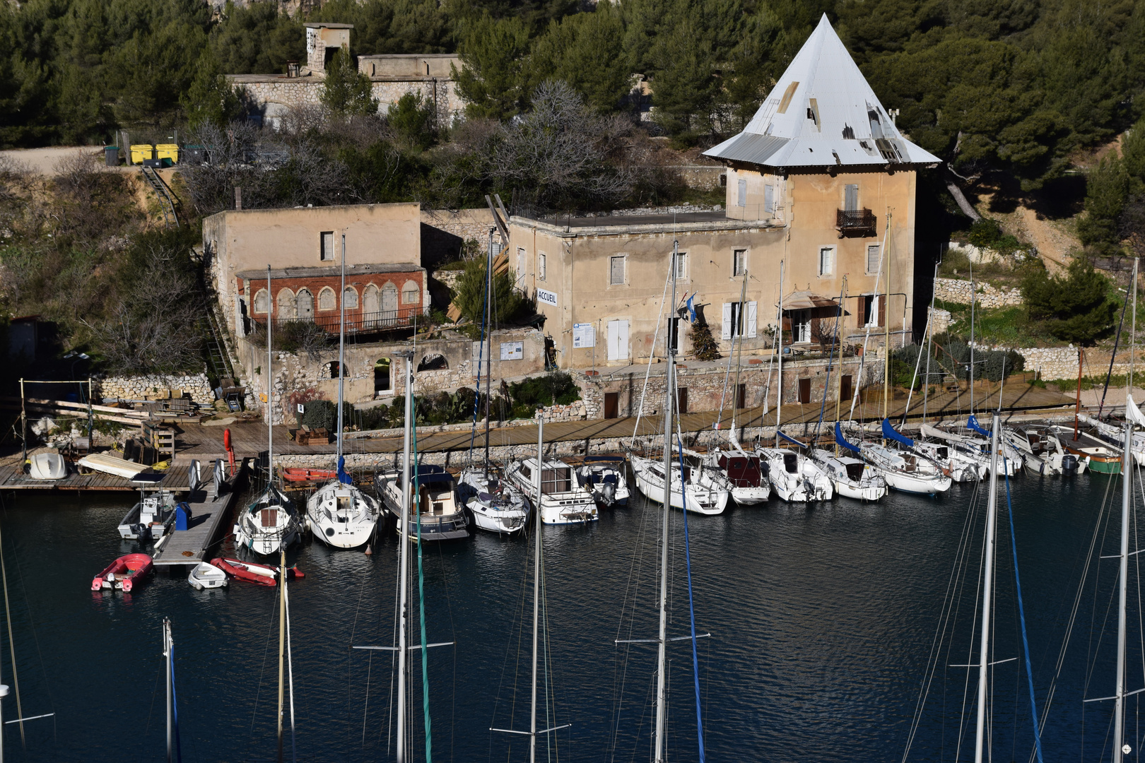 port pin photo et image | paysages, mers et océans, calanques Images ...