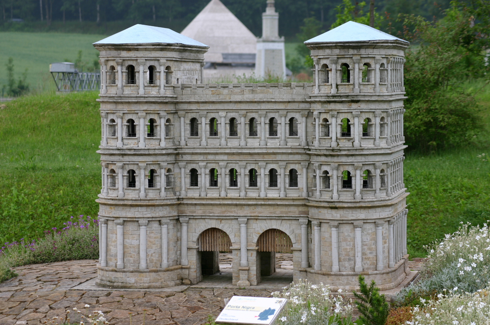 Porta Nigra - Modell 1:20 Foto & Bild | architektur, profanbauten ...