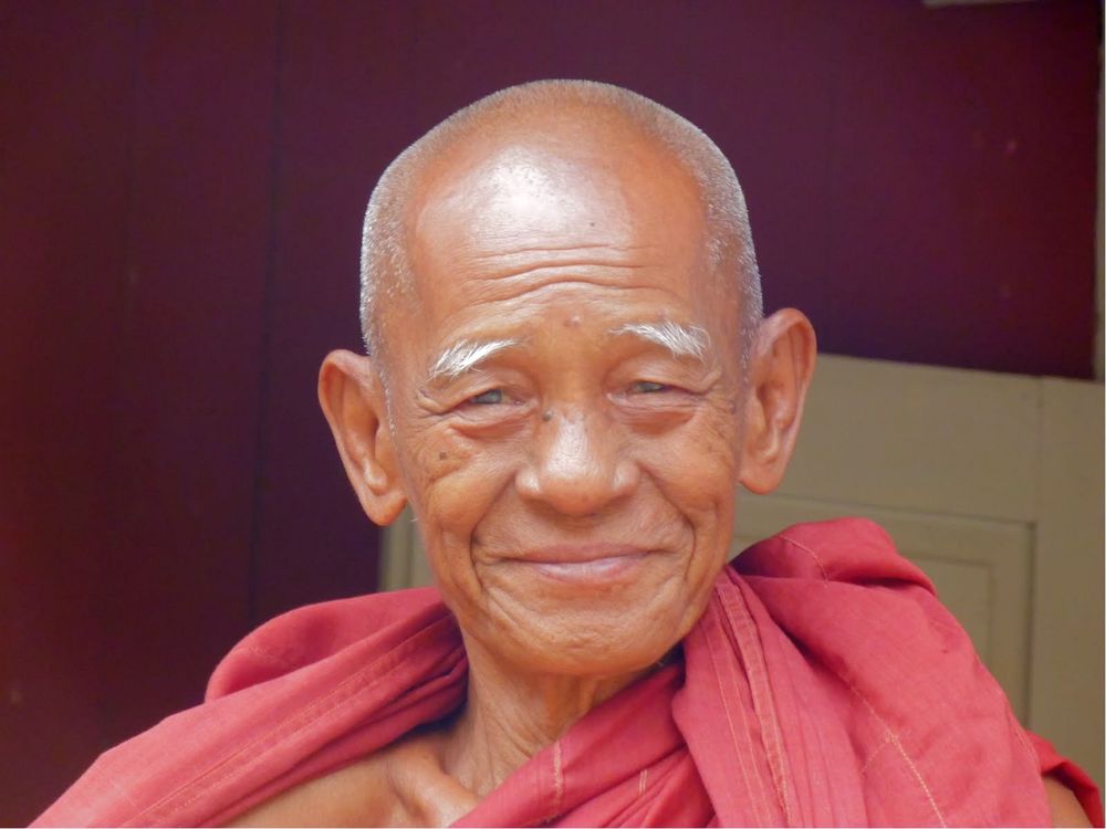 portrait d'un moine Birman photo et image | asia, myanmar, southeast ...