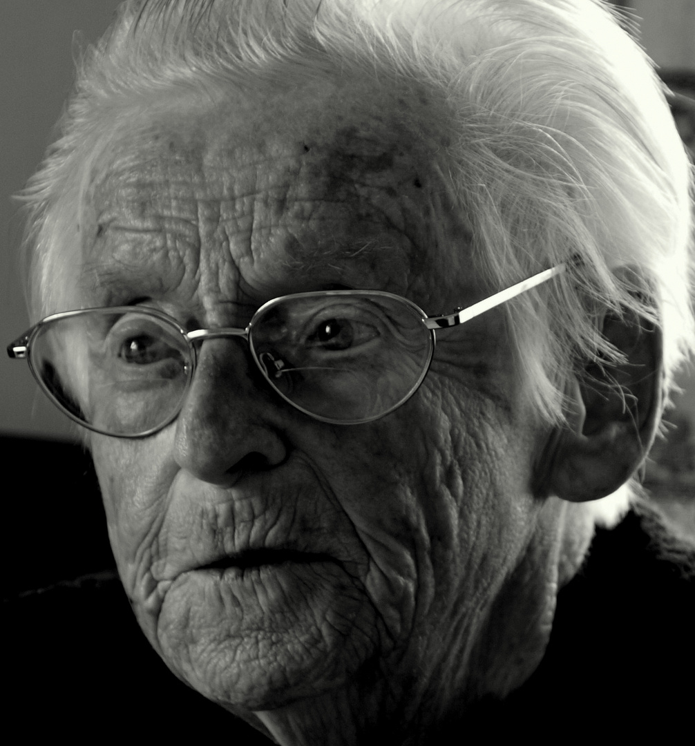 Portrait eines alten Menschen, der im Geiste jung geblieben ist ! Foto & Bild | erwachsene ...