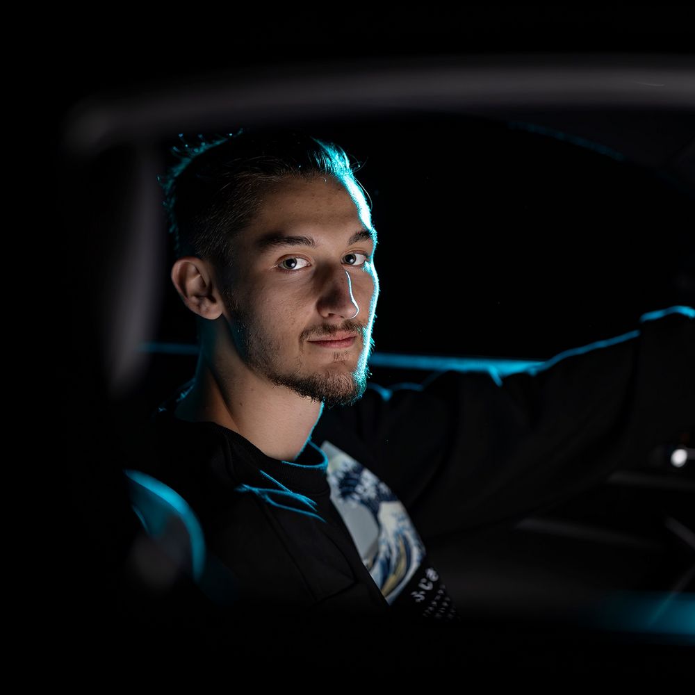 Portrait-Outdoor-Auofahrer- Dunkel-Effektlicht Foto & Bild | menschen Bilder auf fotocommunity